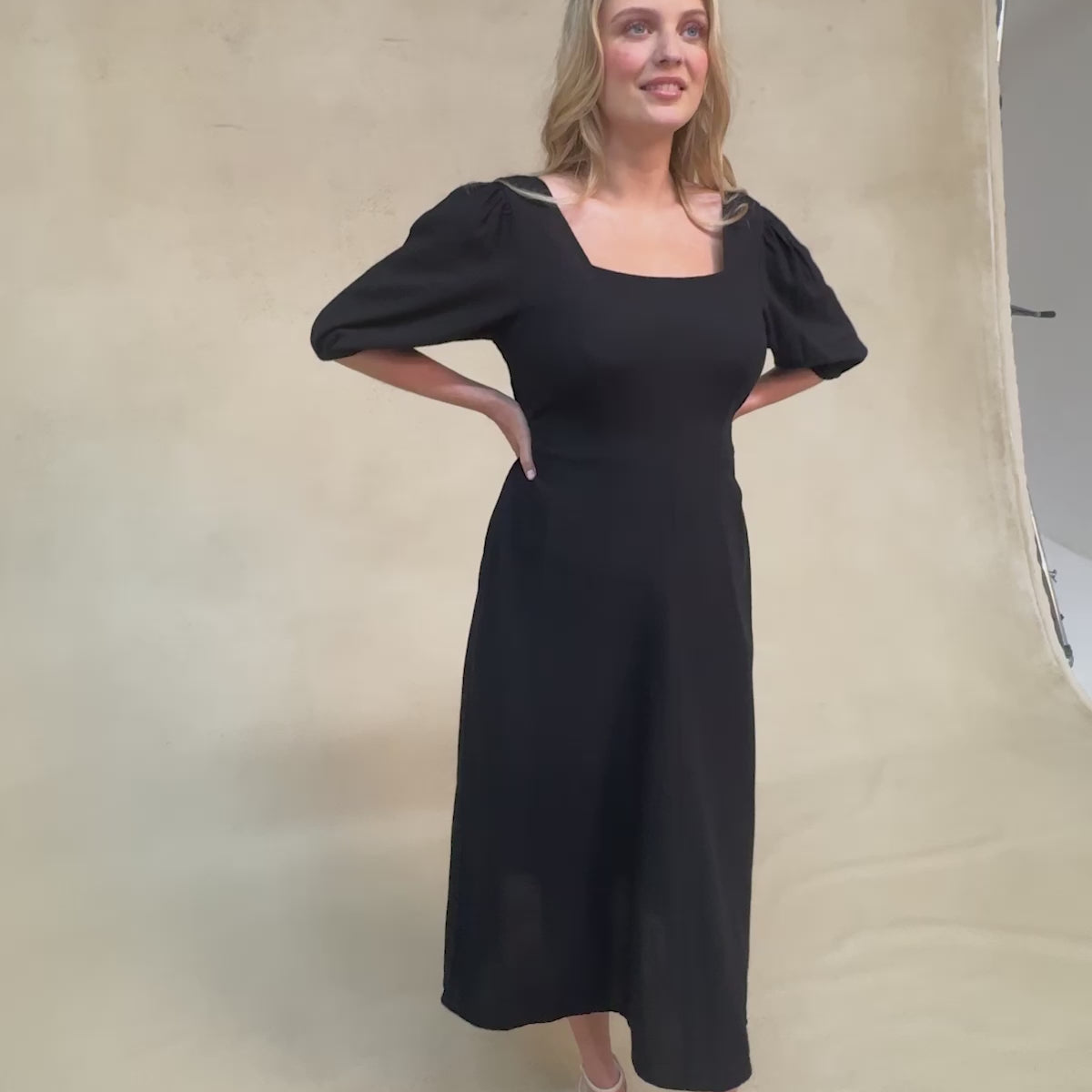 Abby - Square Neck Cut Out Backless Dress - Black – Fabulous